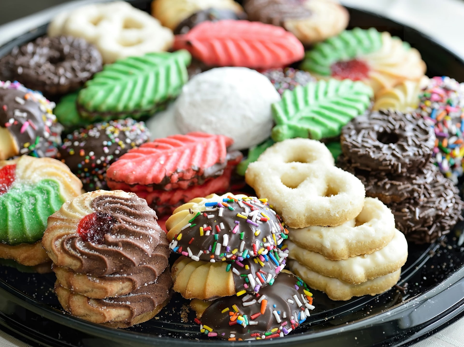 7 Unique Christmas Cookies You'll Love to Bake! - FoodMasta
